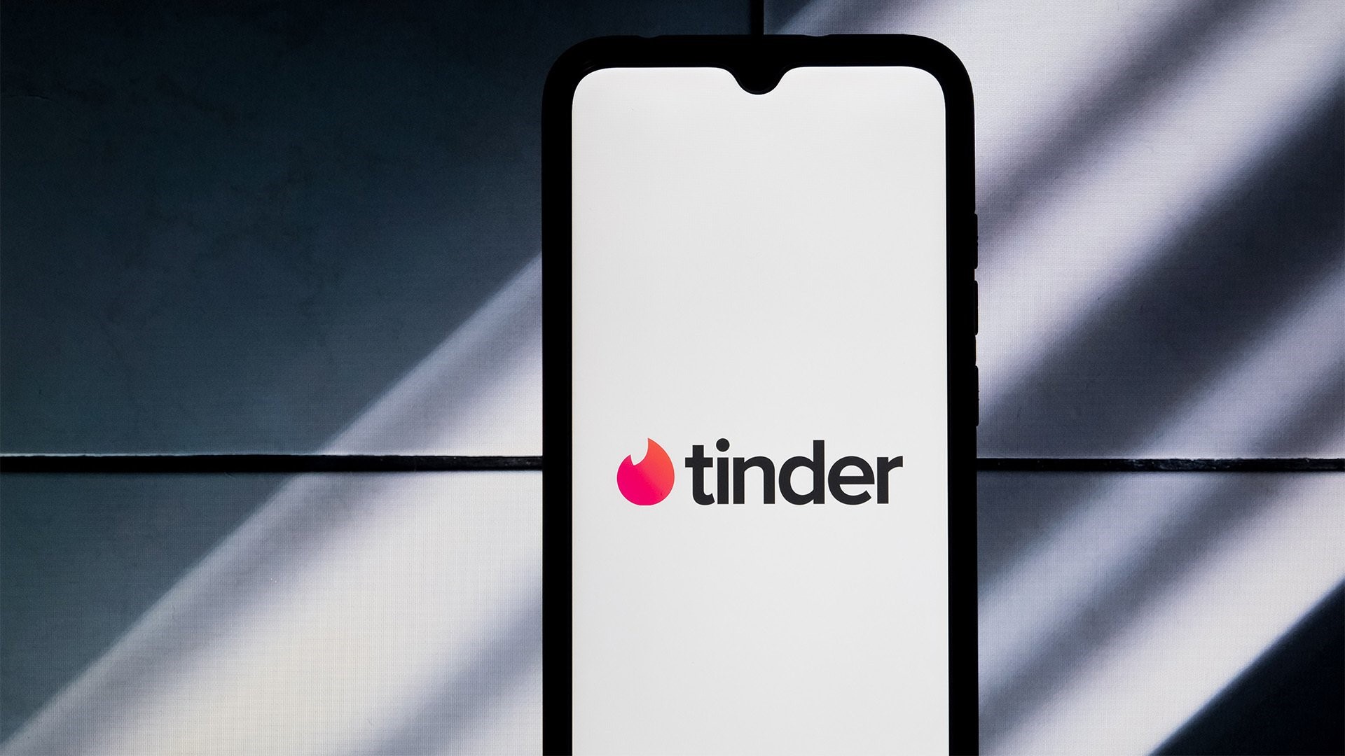 Tinder Implements Stronger Identity Checks for UK Users - HBW NEWS London